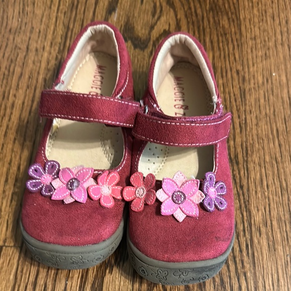 Maggie & Zoe | Shoes | Maggie Zoe Pink Dress Shoes With Floral Accents ...